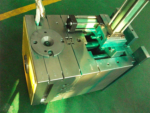 Double-shot Injection47-Double-shot Injection-MOLD MOULD PLASTIC TOOL ...